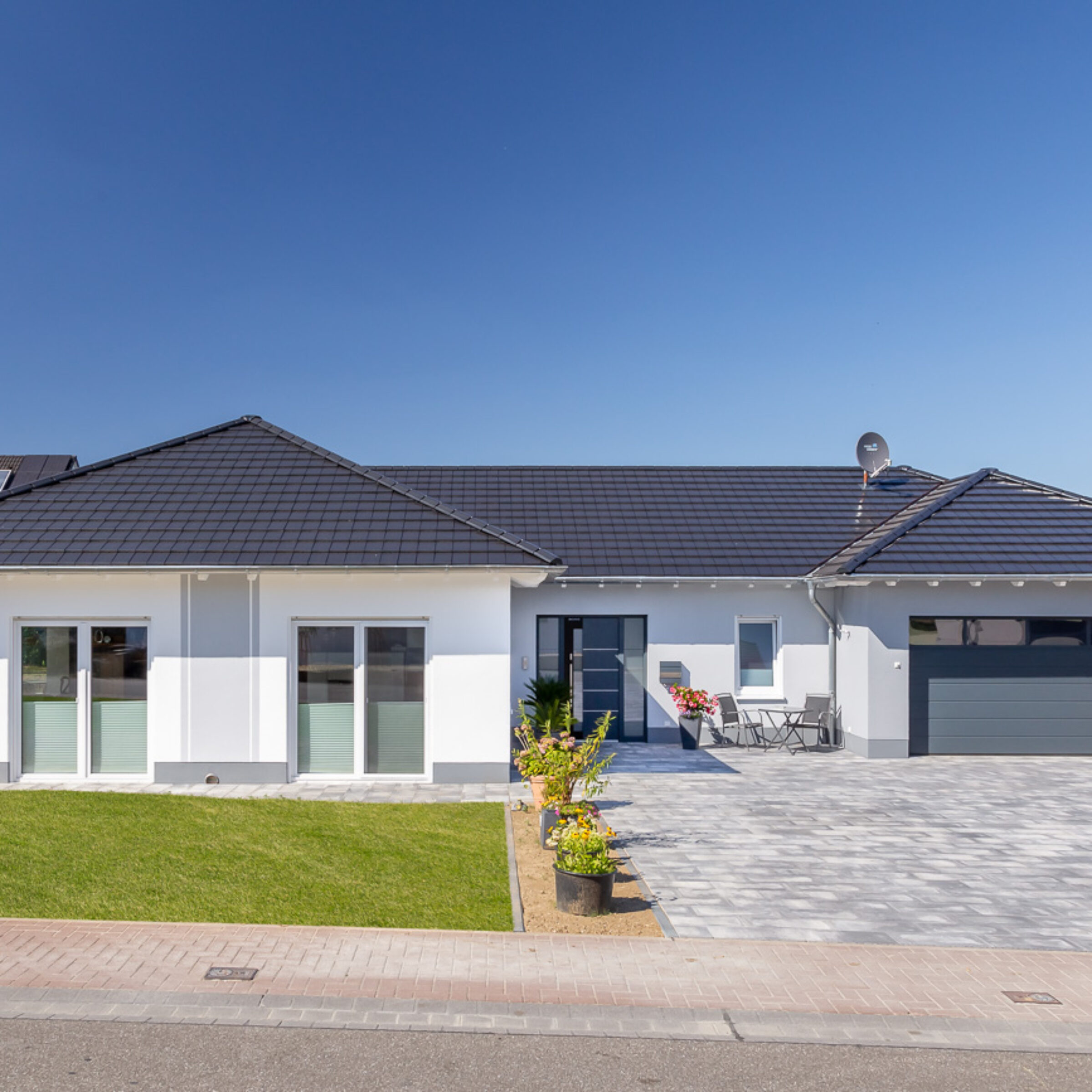 Speciel flad flise Stylist i spacegrå metallic