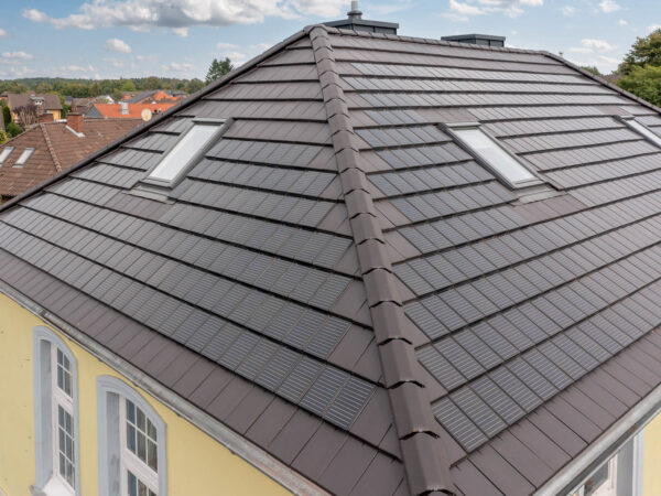 Information om vores tagsten til tagdækkere og tømrere